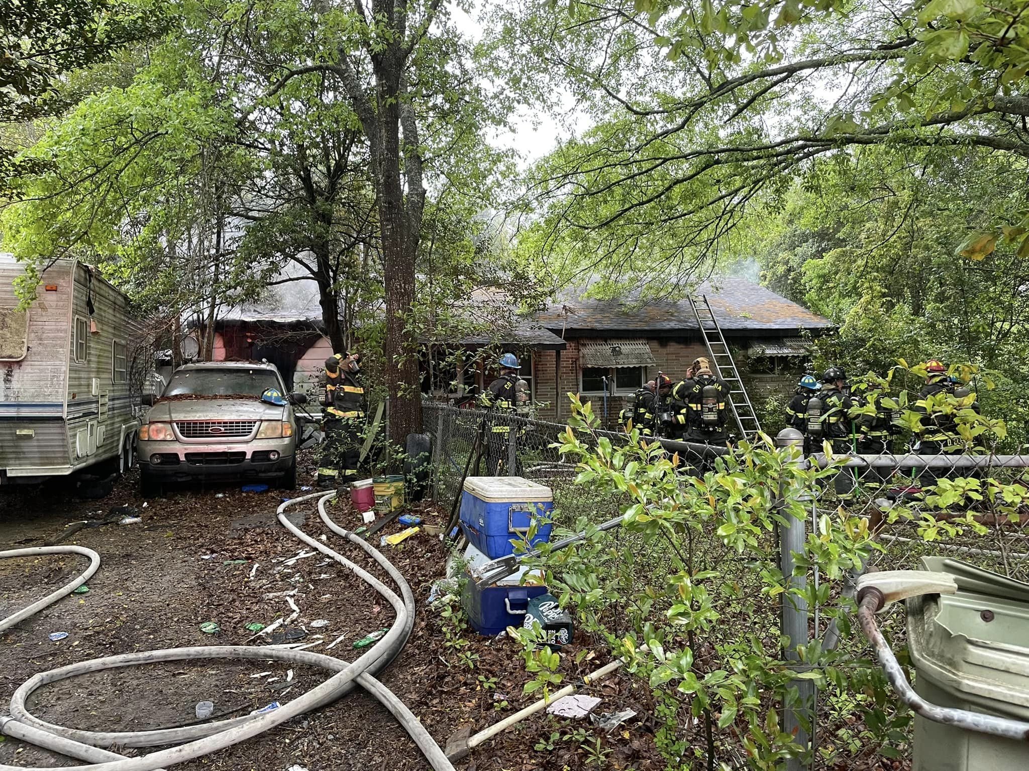 Firefighters work to control early morning fire - ABC Columbia