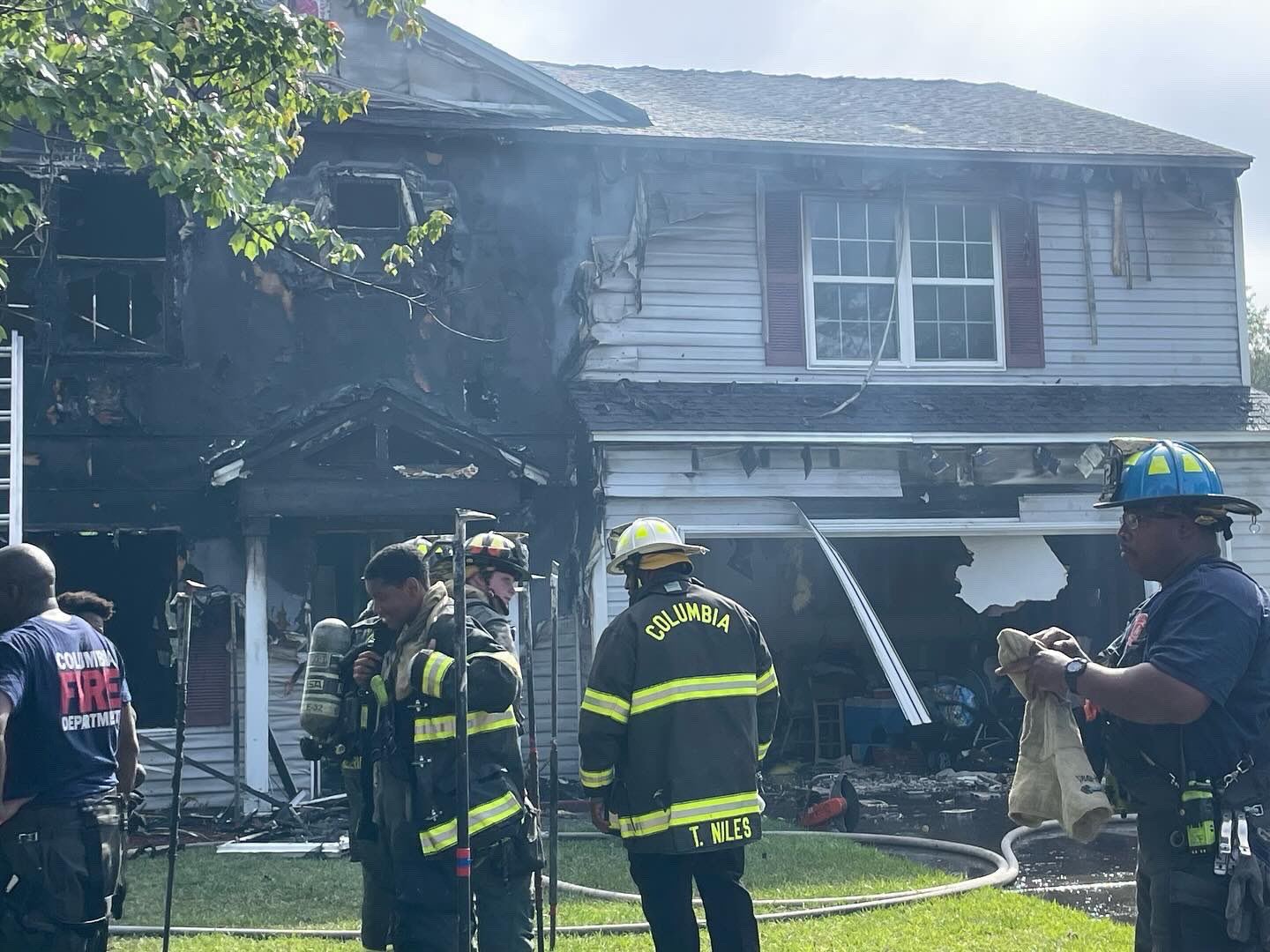 4 left displaced after Castle Ridge Drive house fire - ABC Columbia